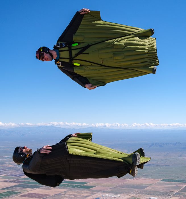 BASE jumping gear: BASE jumping parachute: Creature | Squirrel