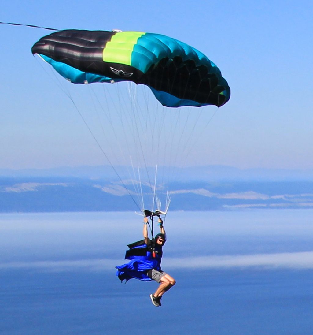 Wingsuit skydiving parachute: Epicene Pro | Squirrel