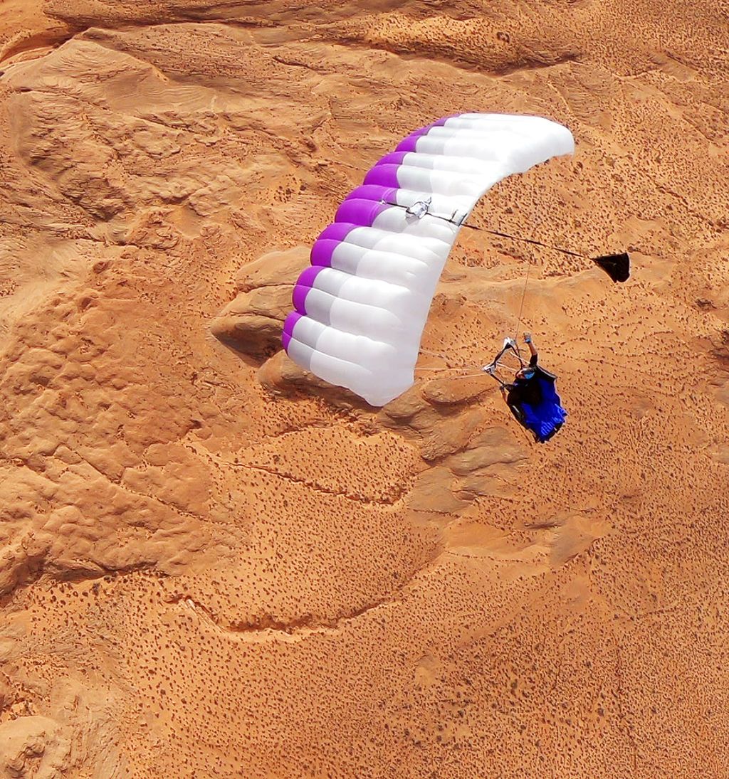 Wingsuit skydiving parachute: Epicene Pro | Squirrel