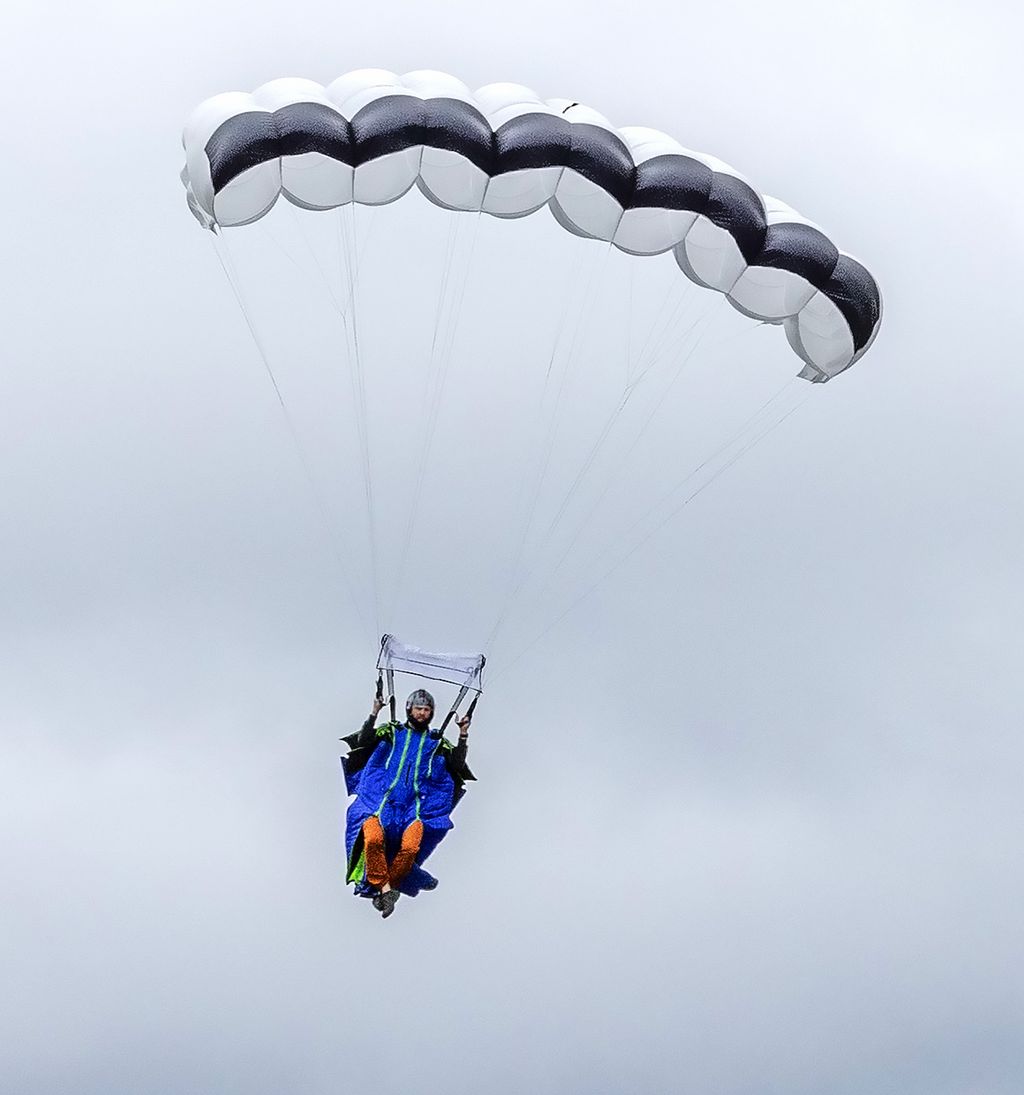 BASE jumping gear: BASE jumping parachute: 5-Lite | Squirrel squirrel ...