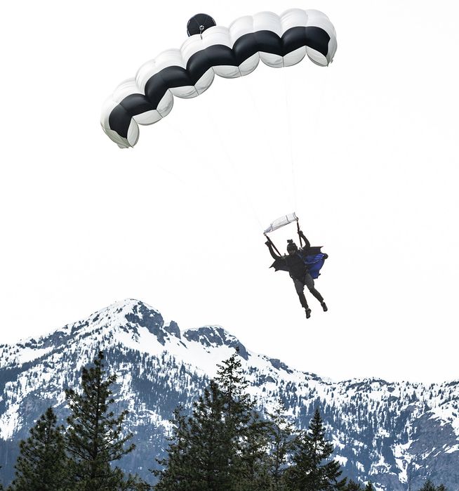 BASE jumping gear: BASE jumping parachute: 5-Lite | Squirrel squirrel ...