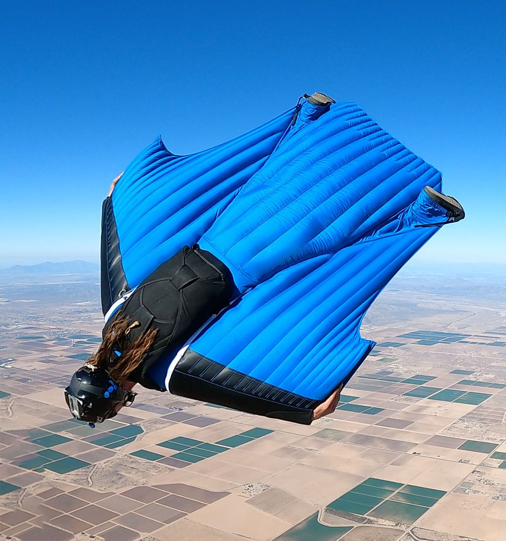 Wingsuit and Base Jumping Equipment: AURA 5 | Squirrel
