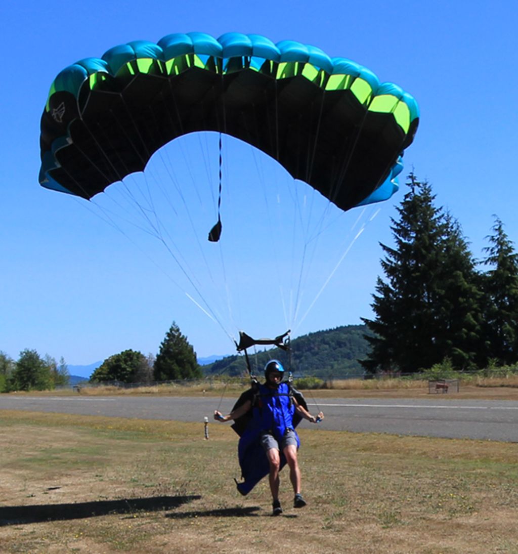 Wingsuit skydiving parachute: Epicene Pro | Squirrel