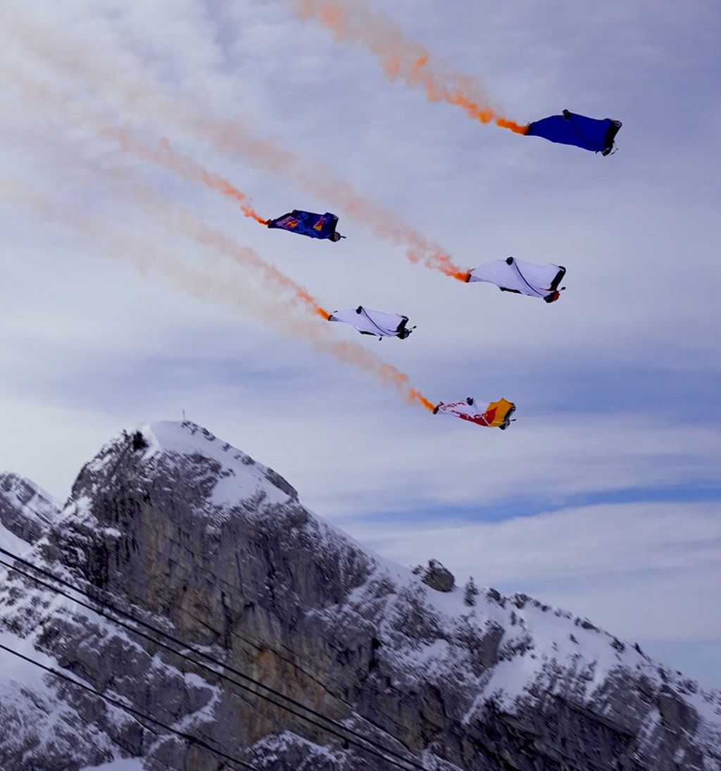 Wingsuit and Base Jumping Equipment: C-BASE | Squirrel