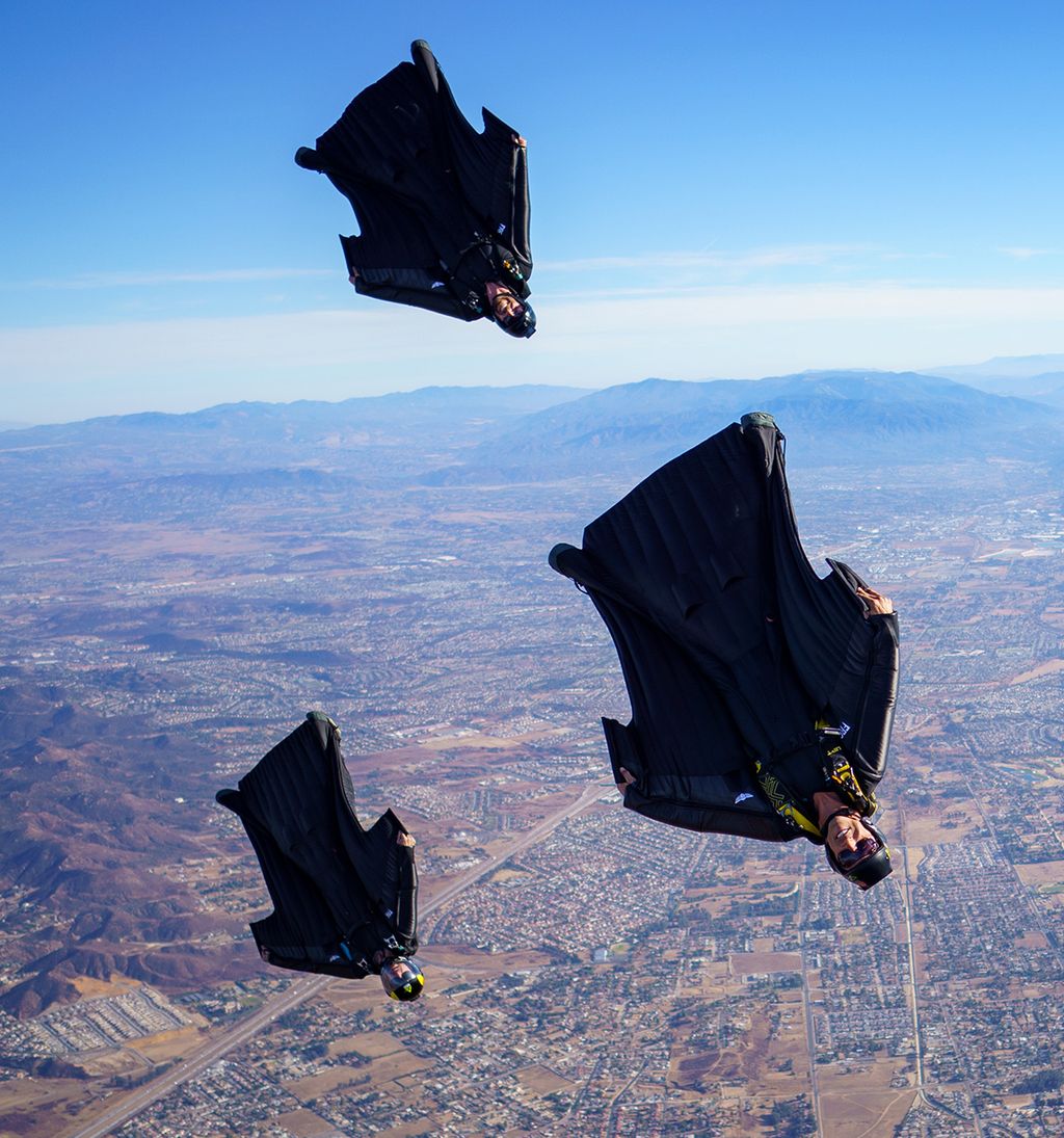 The most versatile, highest performing, freestyle wingsuit: Freak 6 ...