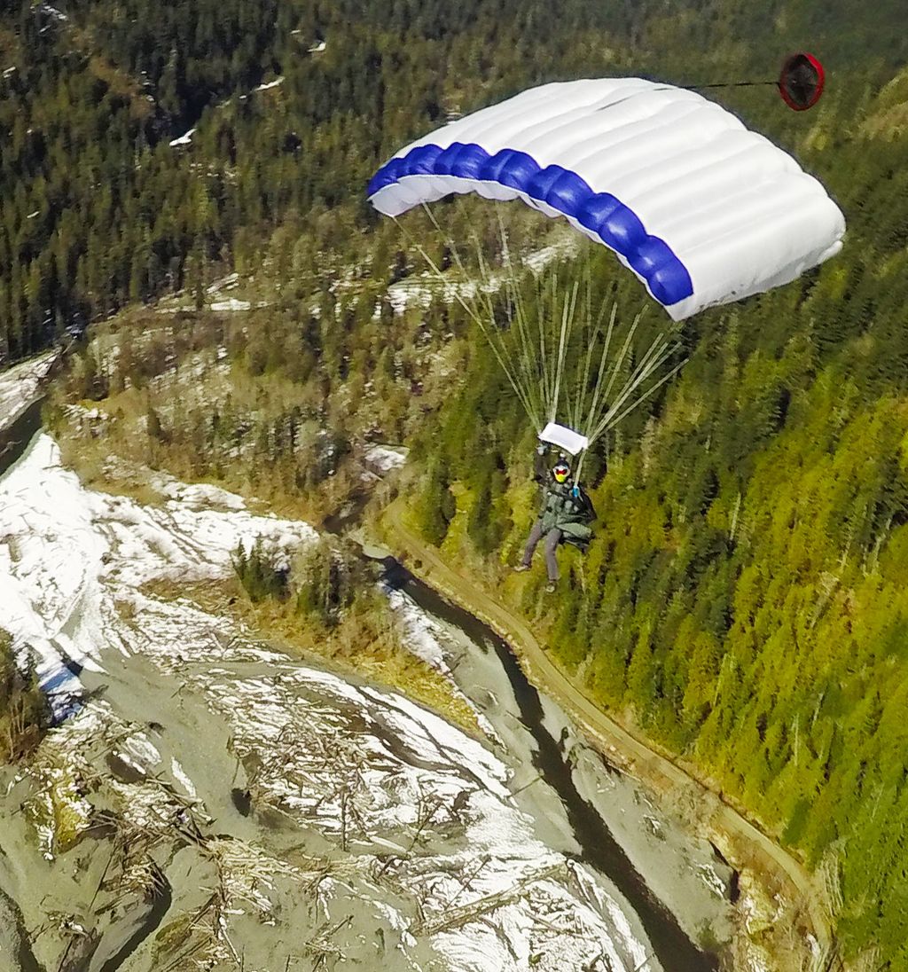 BASE jumping gear: BASE jumping parachute: IBEX.UL | Squirrel