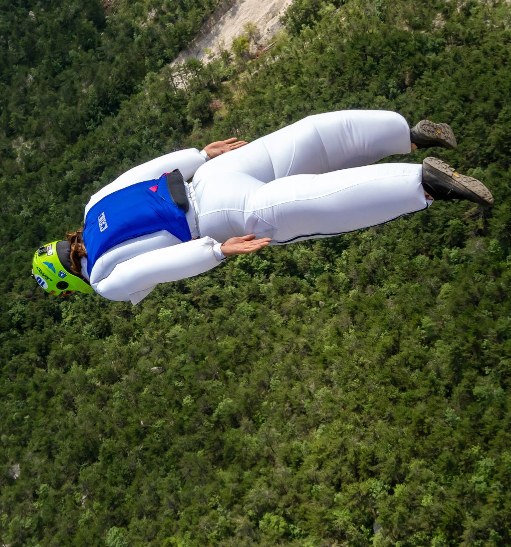 BASE Jumping Tracking Suit: Sumo 4 | Squirrel