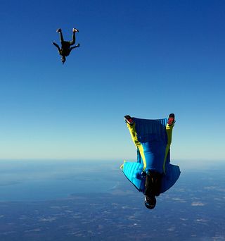 Wingsuit, skydiving and BASE jumping: Swift 2 | Squirrel | Squirrel
