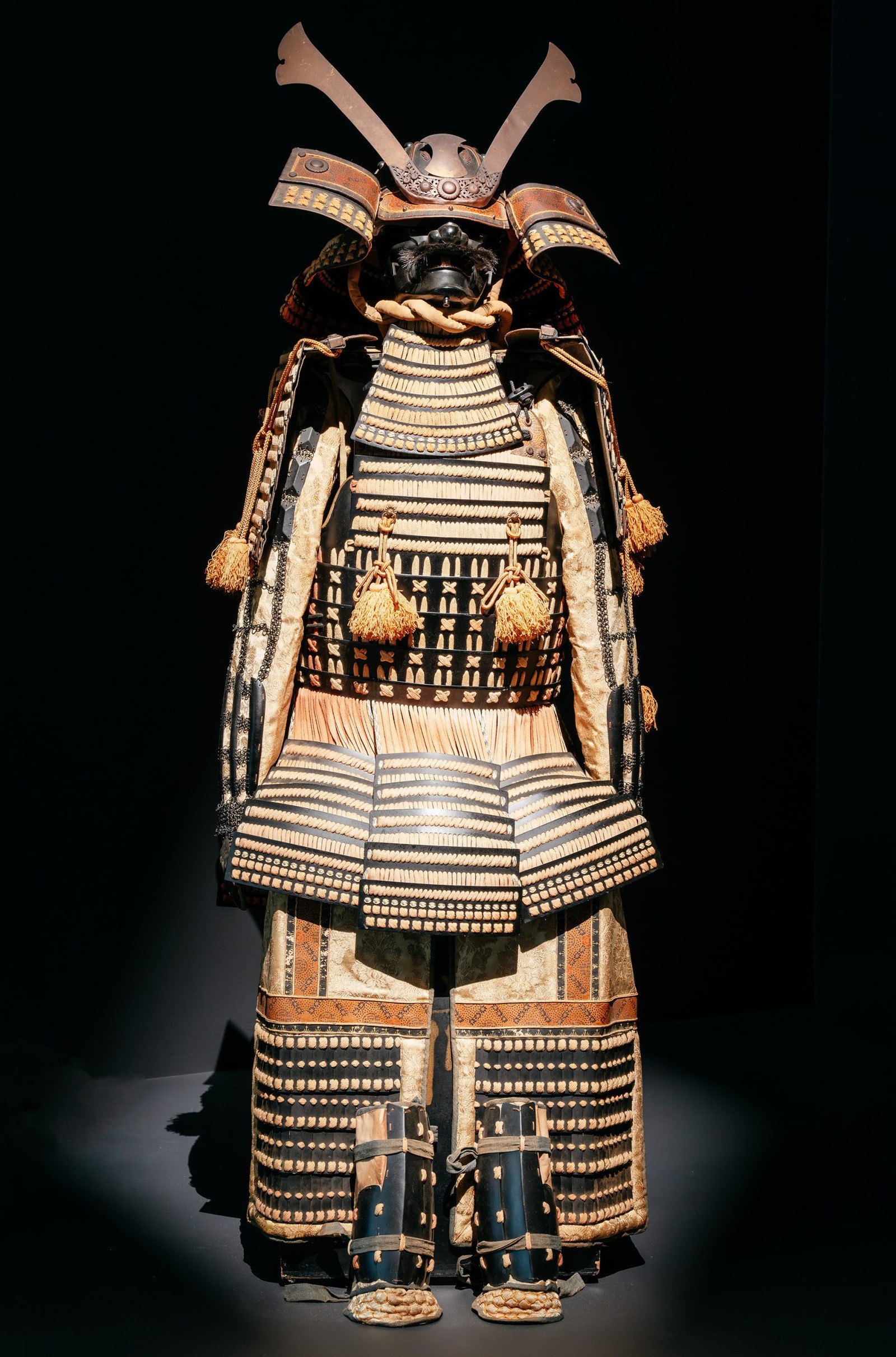 The transformative potential of unconventional materials in fashion ...