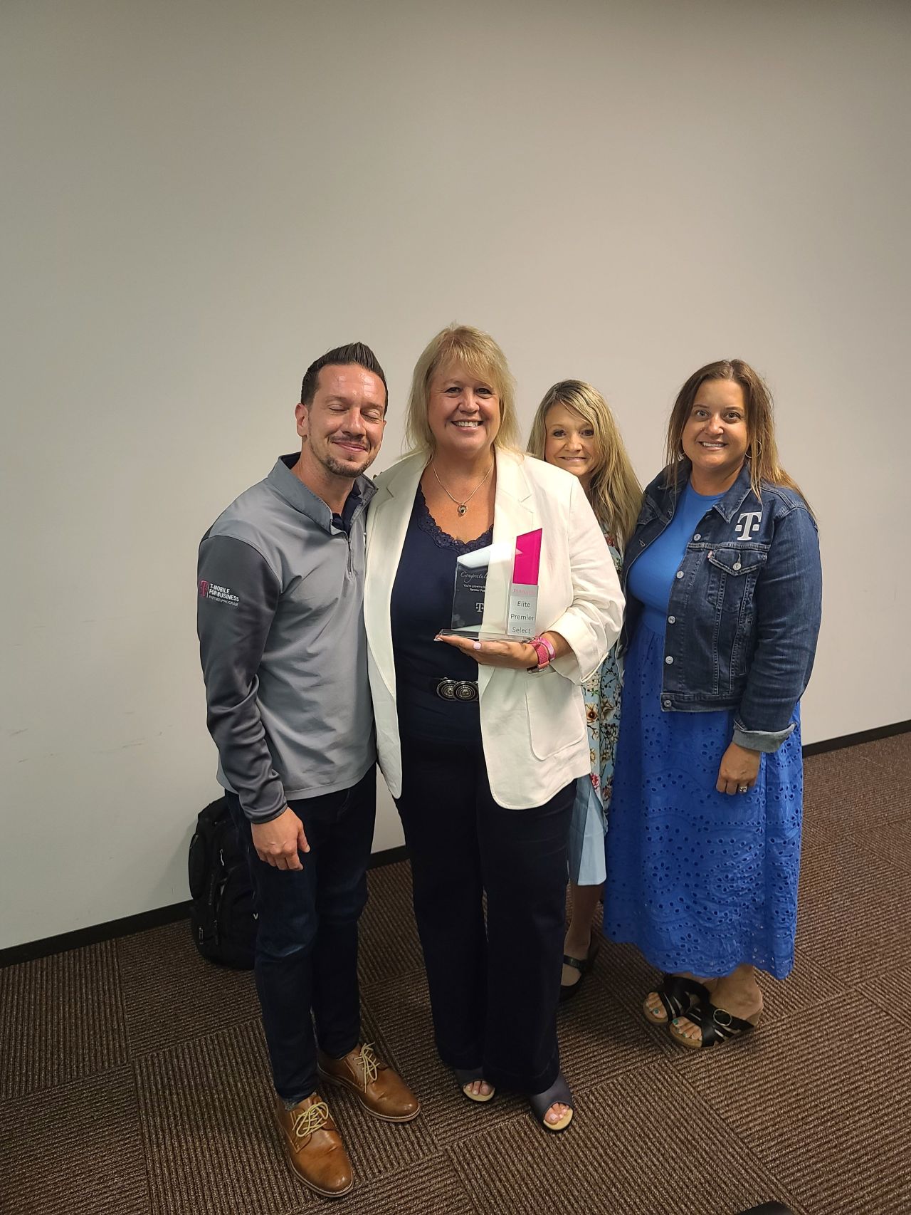 Premier Wireless Honored as T-Mobile Pinnacle Partner - Premier Wireless