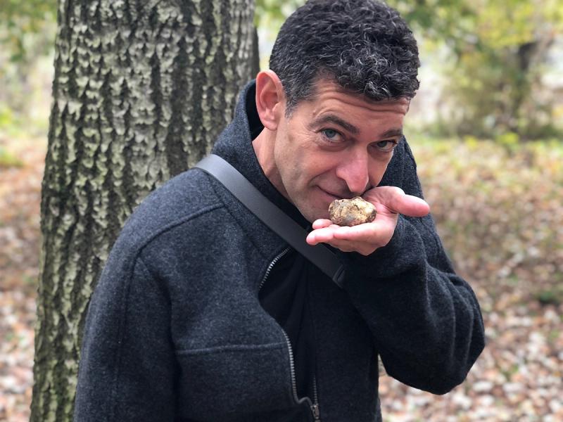 Rowan Jacobsen Sniffs Out the Seductive Scent of Truffles | The Slowdown