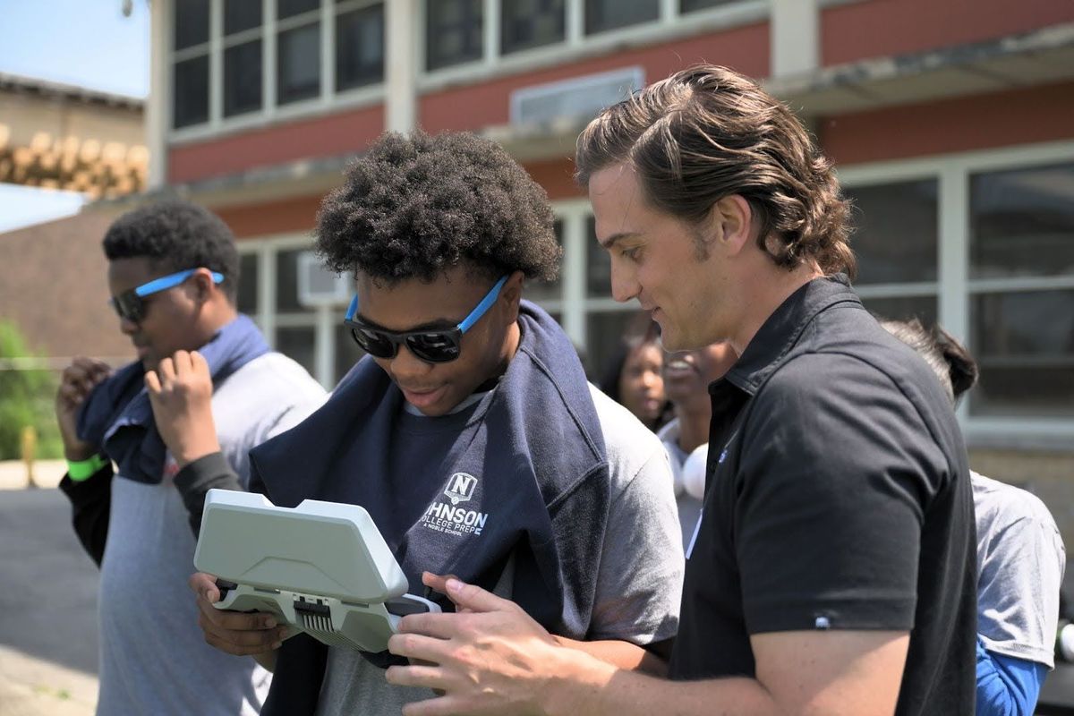 Youth Fly Day: Chicago First Responders and Drones Inspire Students ...