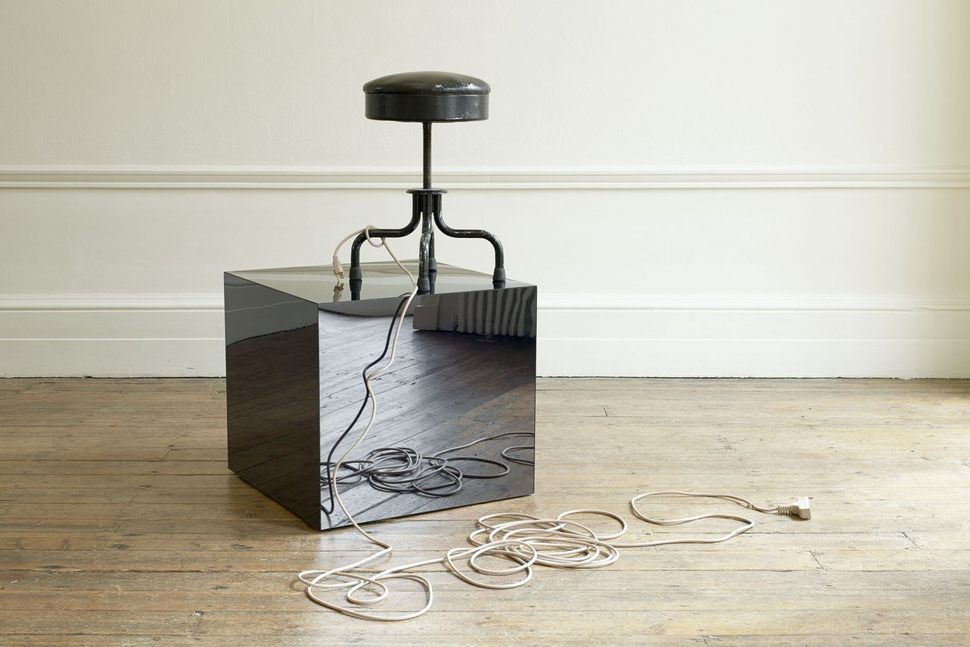 Tom Burr — BORTOLAMI