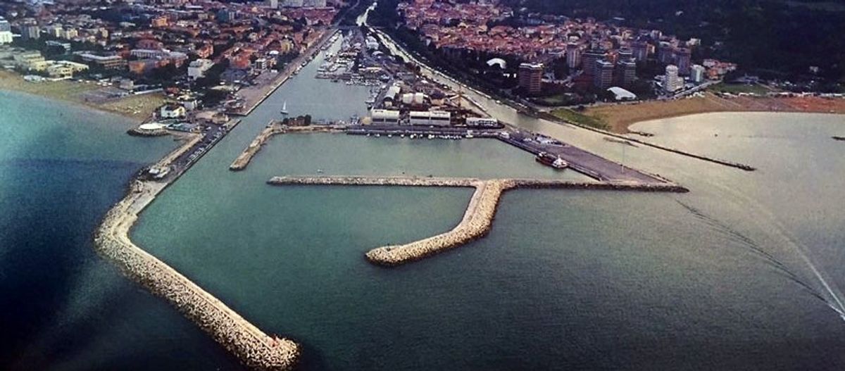 Veerboten naar Pesaro | Vergelijk en Boek Ferries naar Pesaro