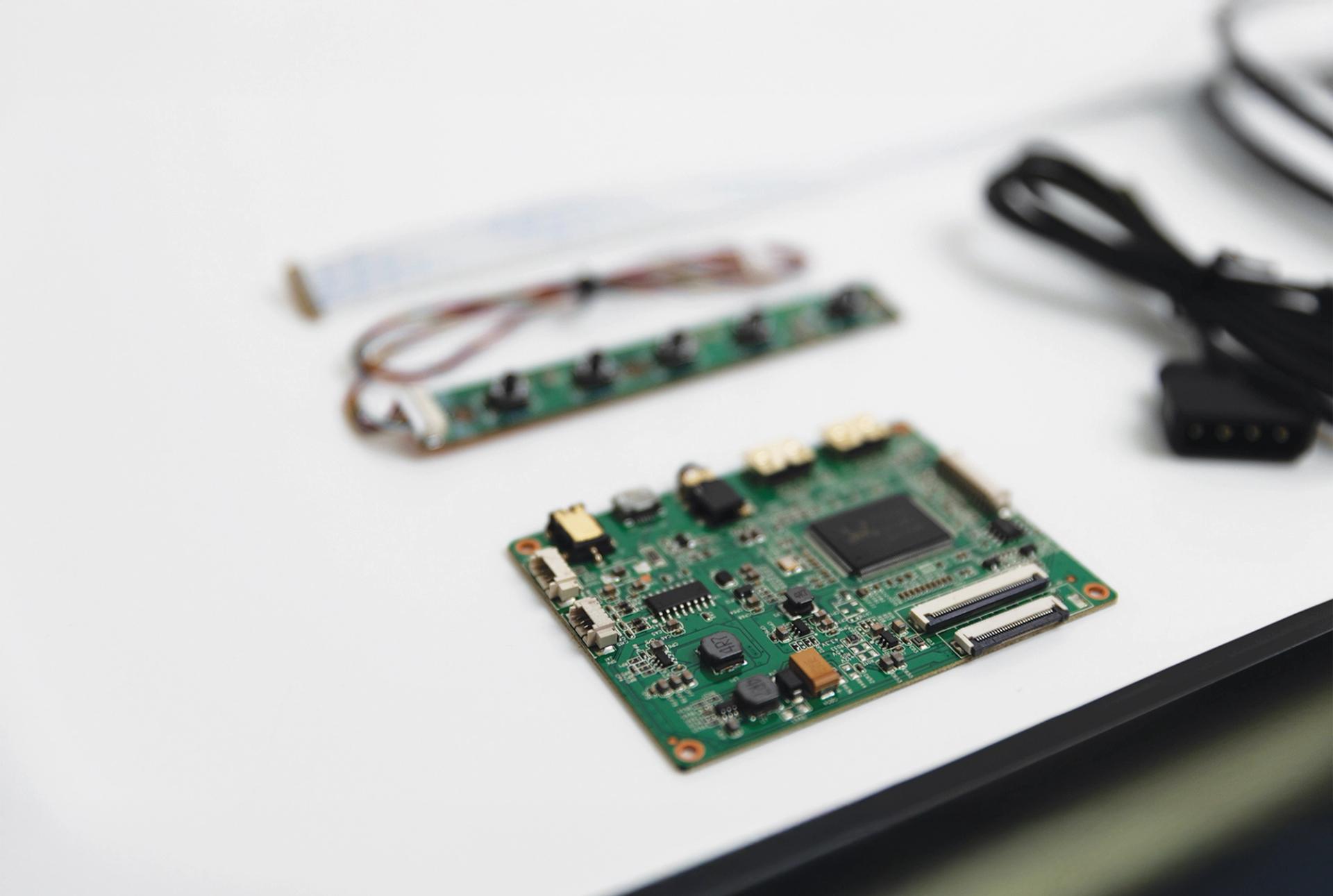 Y60 LCD DIY Kit | HYTE