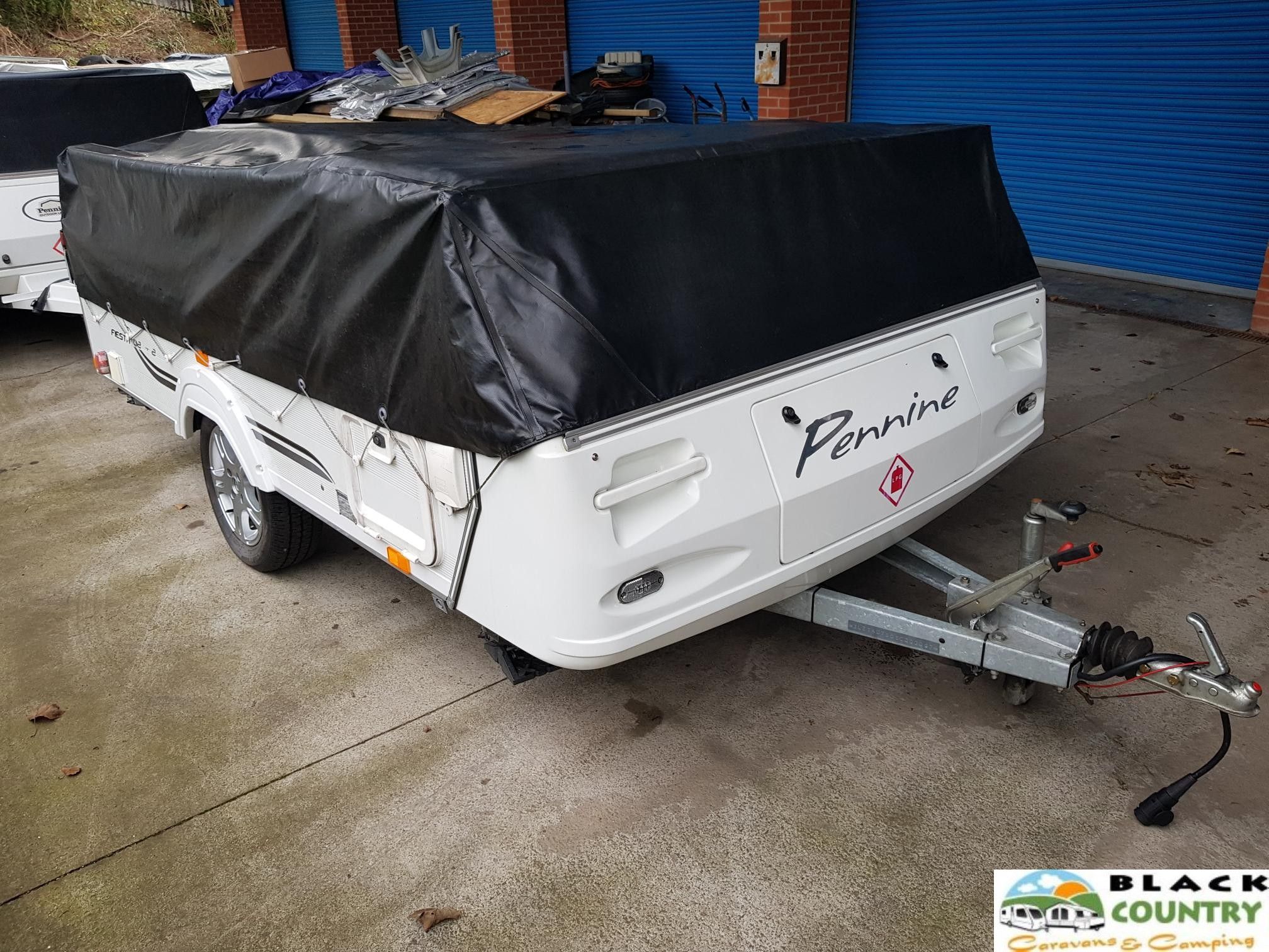 2014 Pennine Fiesta Q2+2 - SOLD | Black Country Caravans & Camping