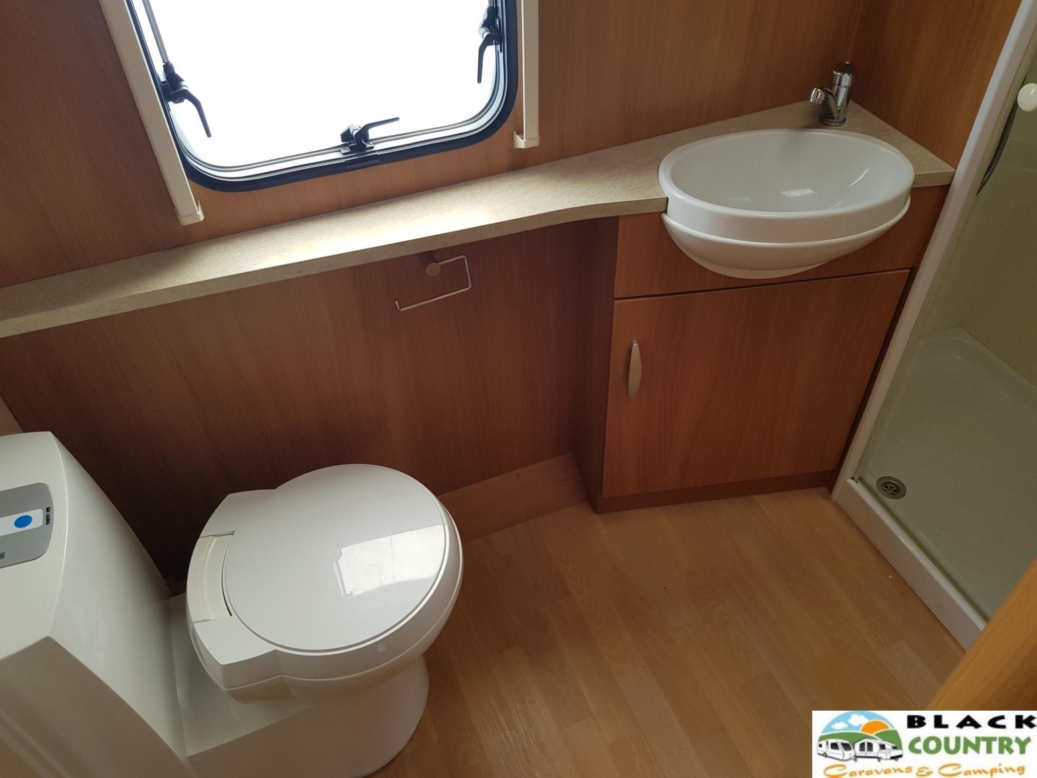 2010 Swift Challenger 570 - SOLD | Black Country Caravans & Camping