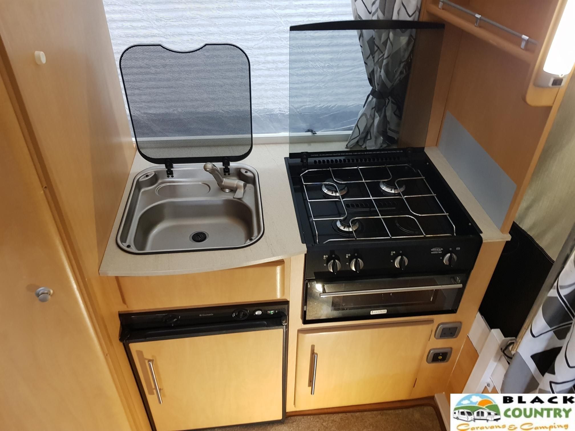 2014 Pennine Fiesta Q2+2 - SOLD | Black Country Caravans & Camping