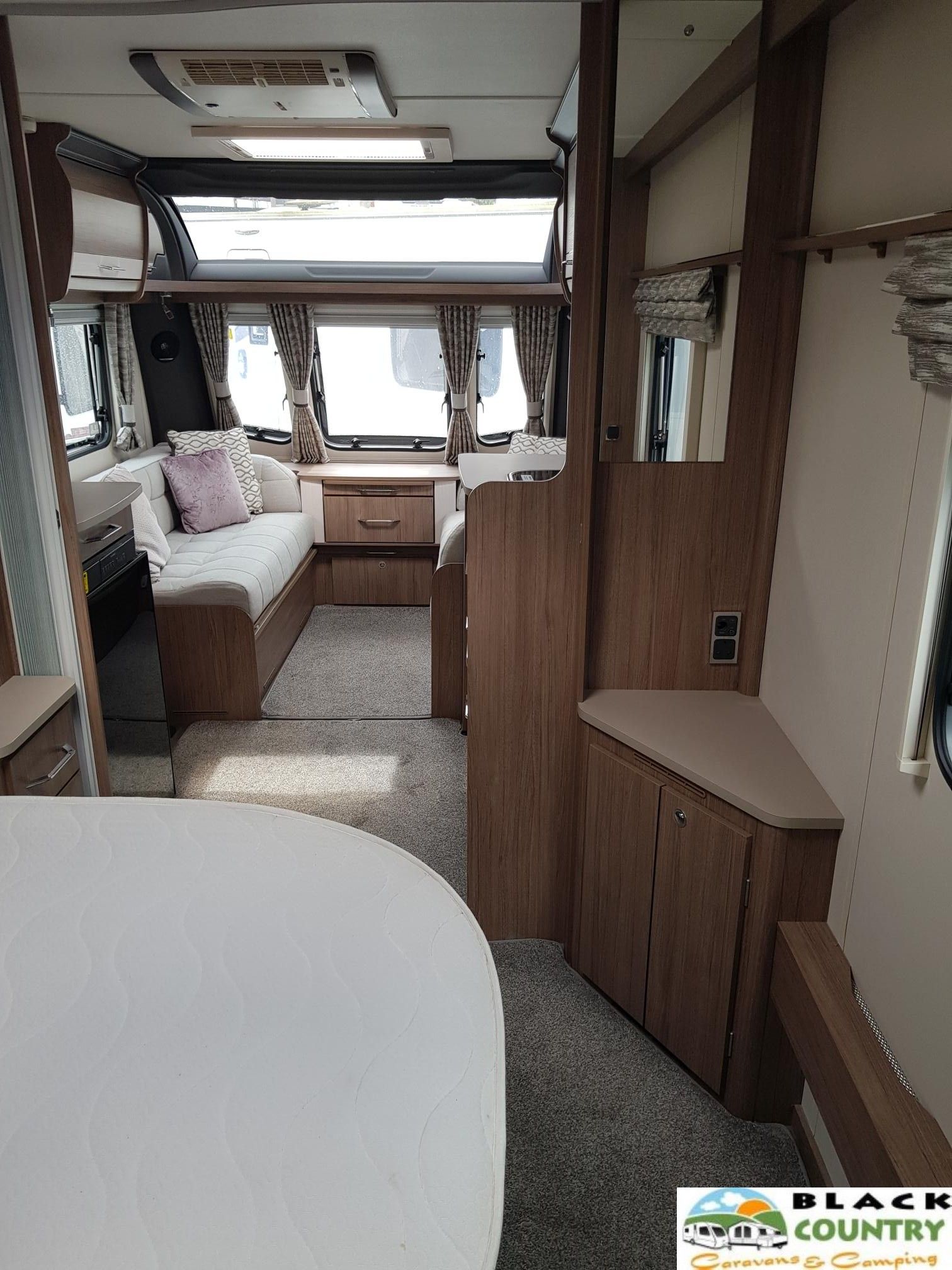 2020 Coachman VIP 575 - SOLD | Black Country Caravans & Camping