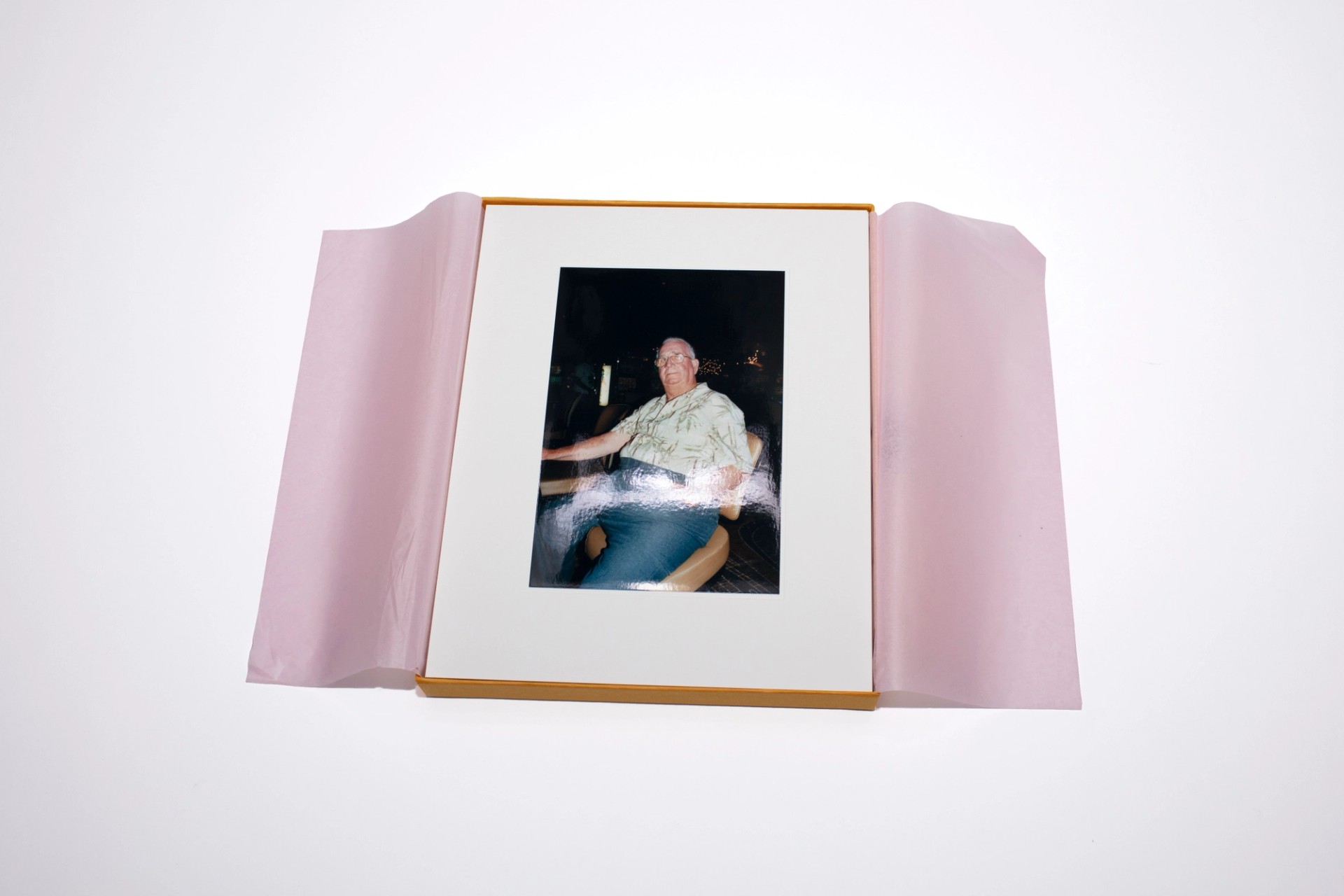 '20 Photographs' by Hugo Scott | Shop | DoBeDo