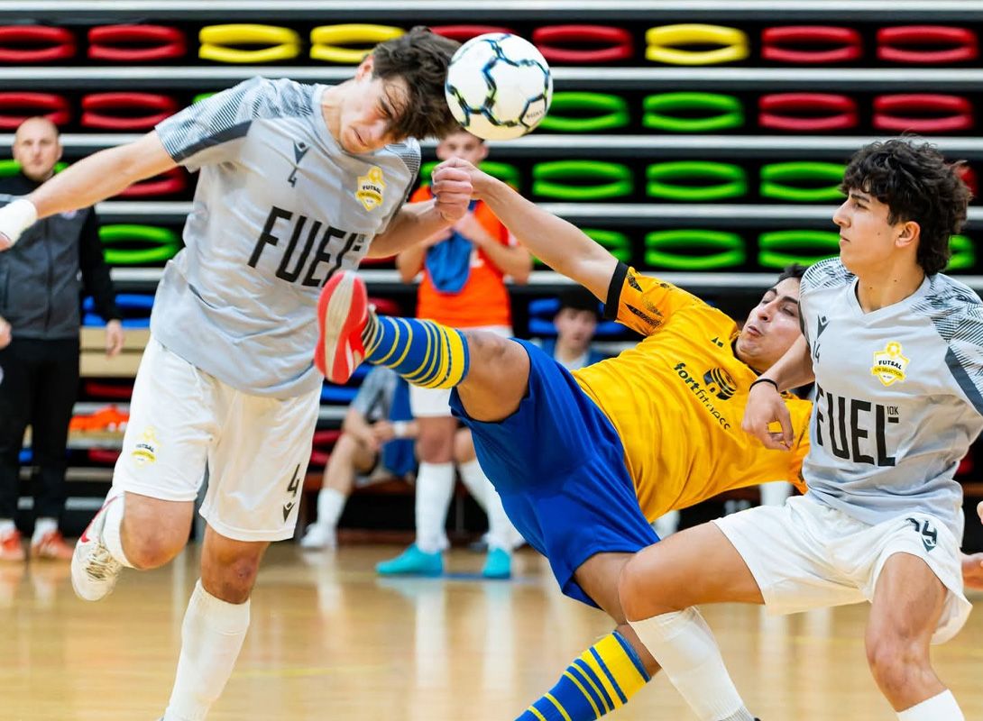 Playoff Race Heats Up in High-Scoring Futsal Week