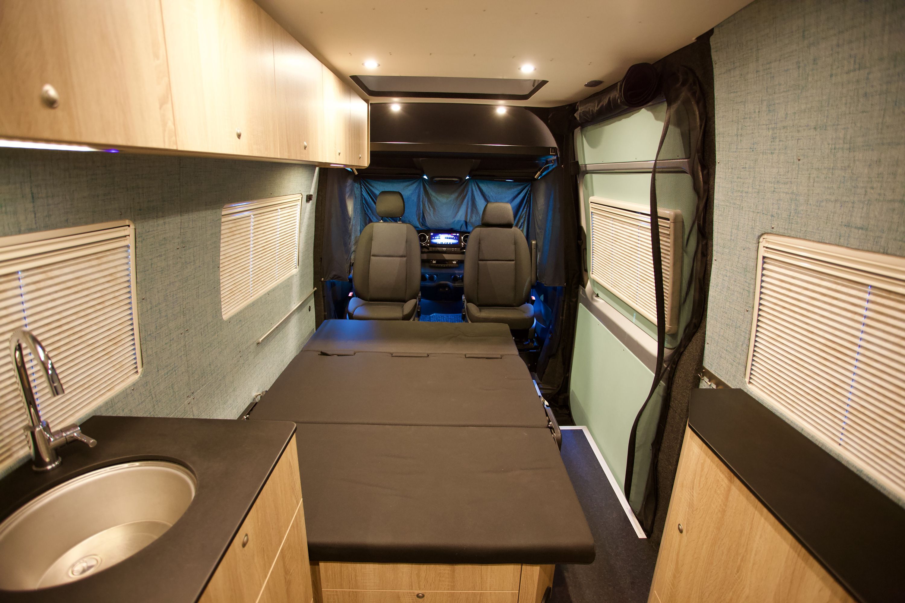 Surventure FamilyVan