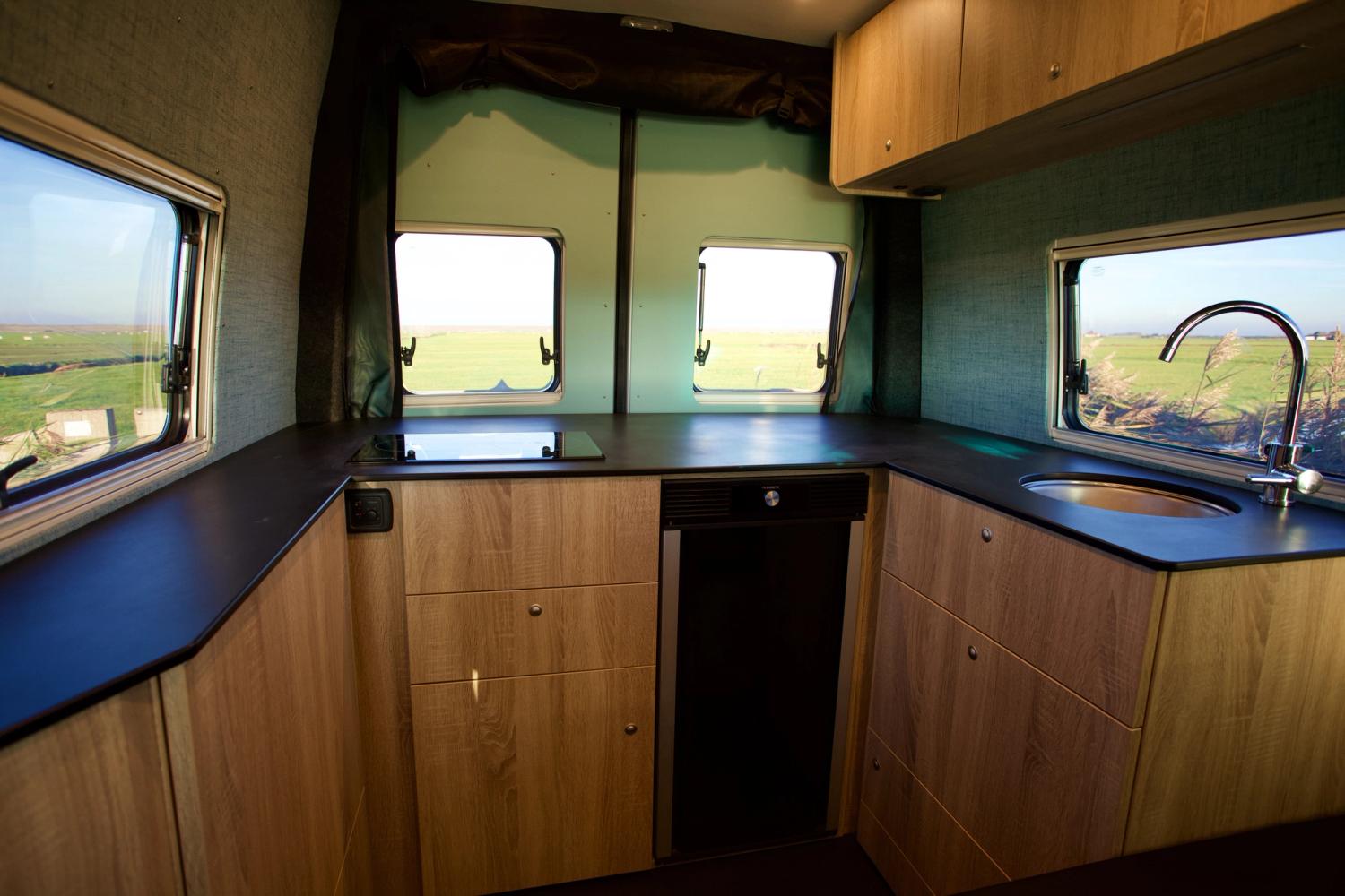 Surventure FamilyVan