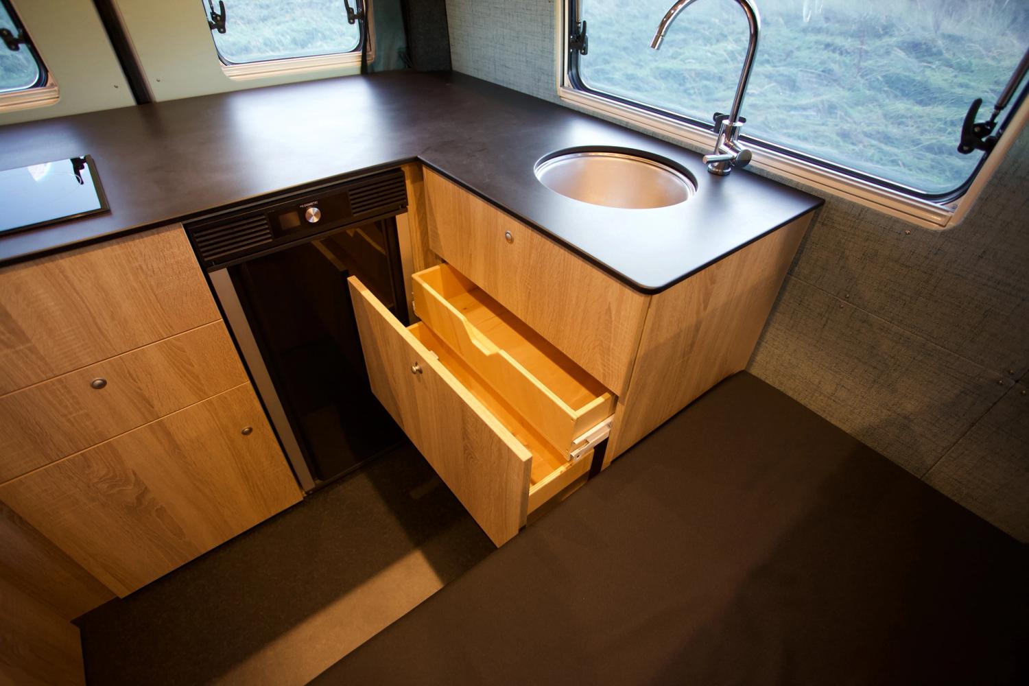 Surventure FamilyVan