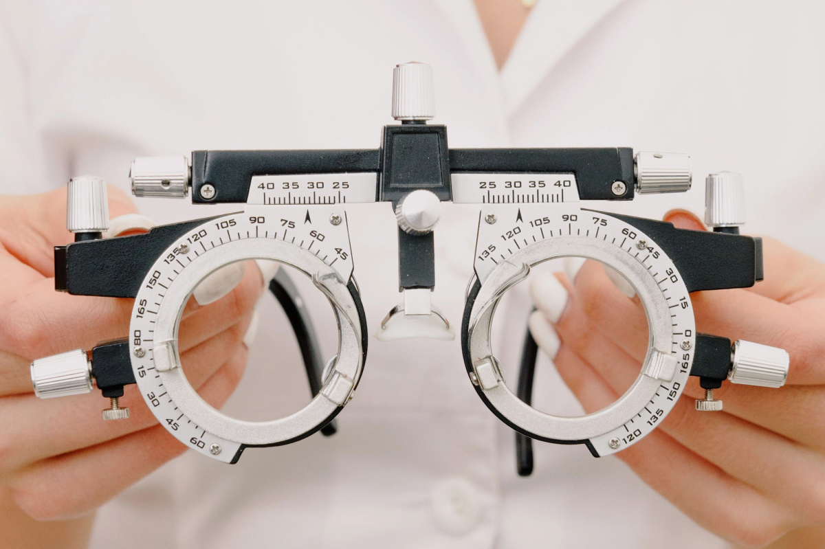 Explore Job Roles: Optometrists | Handshake