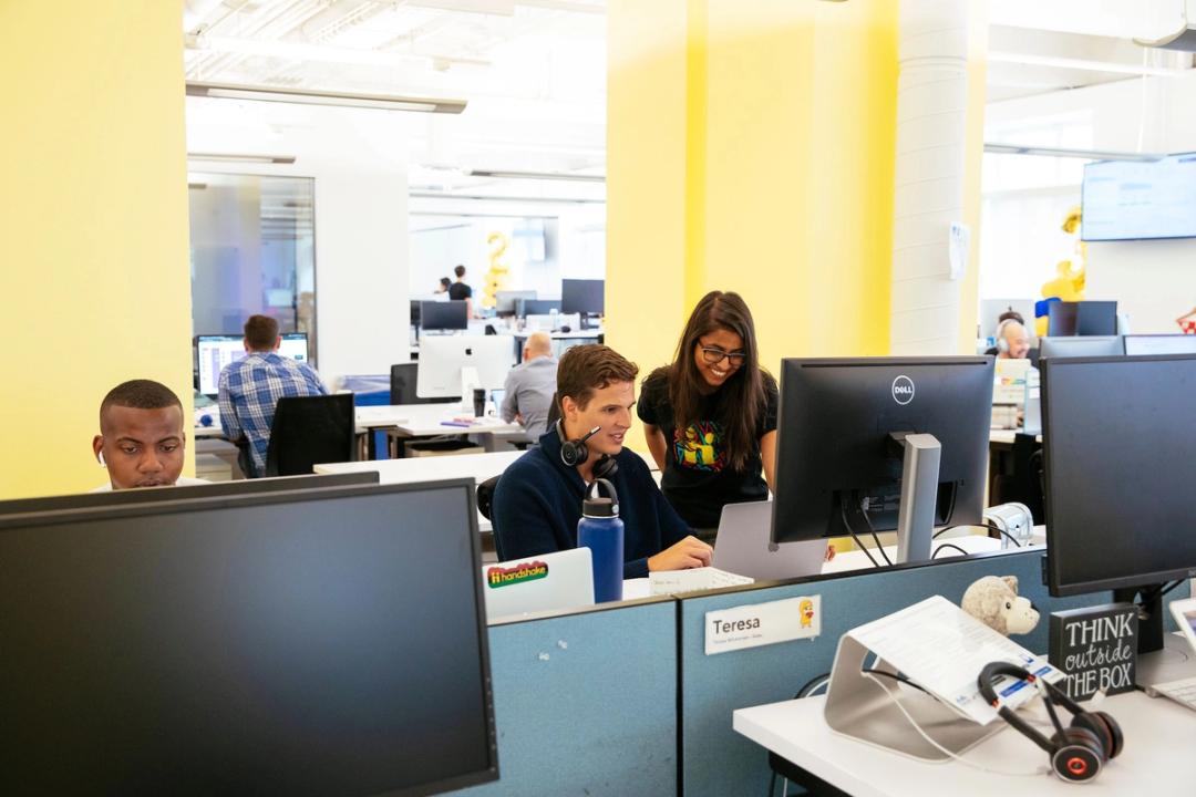 College Grads: Find a Job Using Handshake's Filter Functions | Handshake