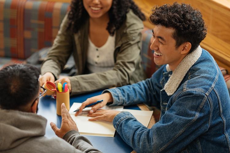 The 10 Day Handshake Profile Challenge | Handshake