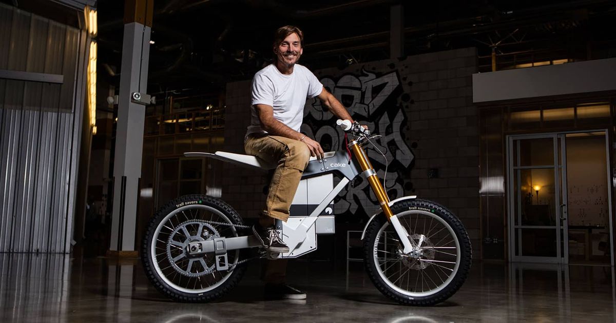 CAKE’s Limited Edition Kalk Comes to North America | CAKE