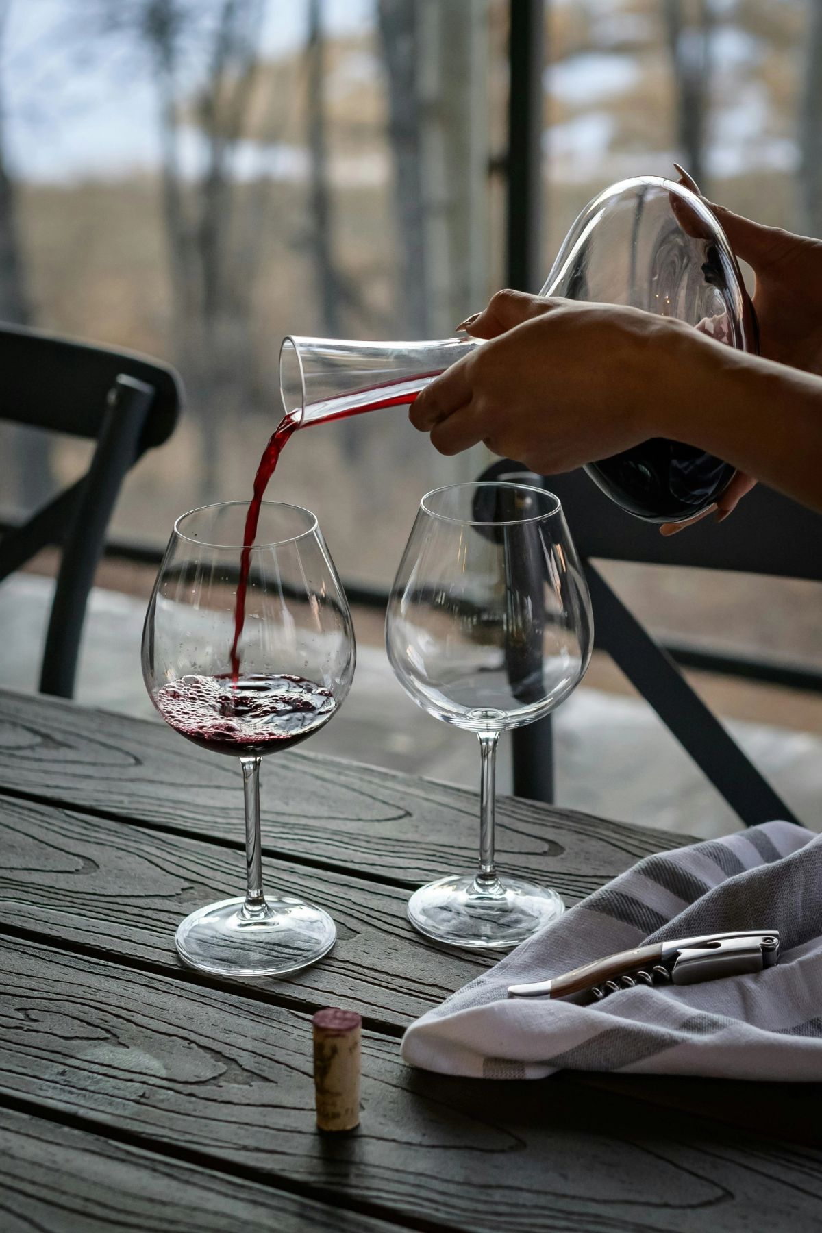 Slik serverer du et godt glass vin | Wineandbarrels