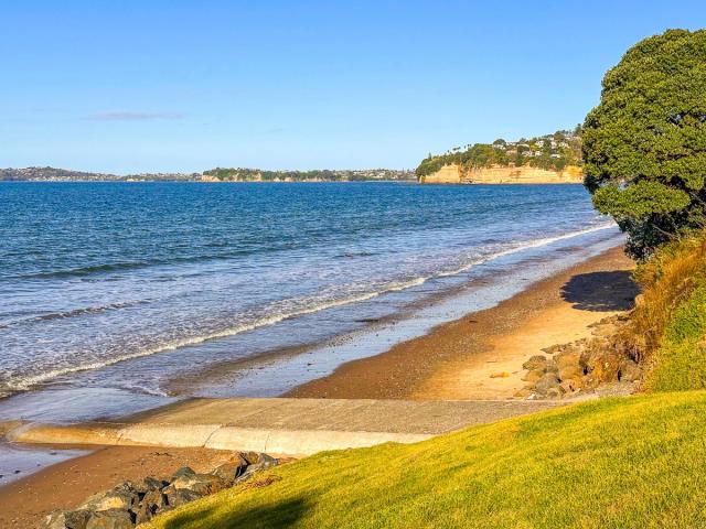 Red Beach | North Auckland - New Zealand Trip Ideas