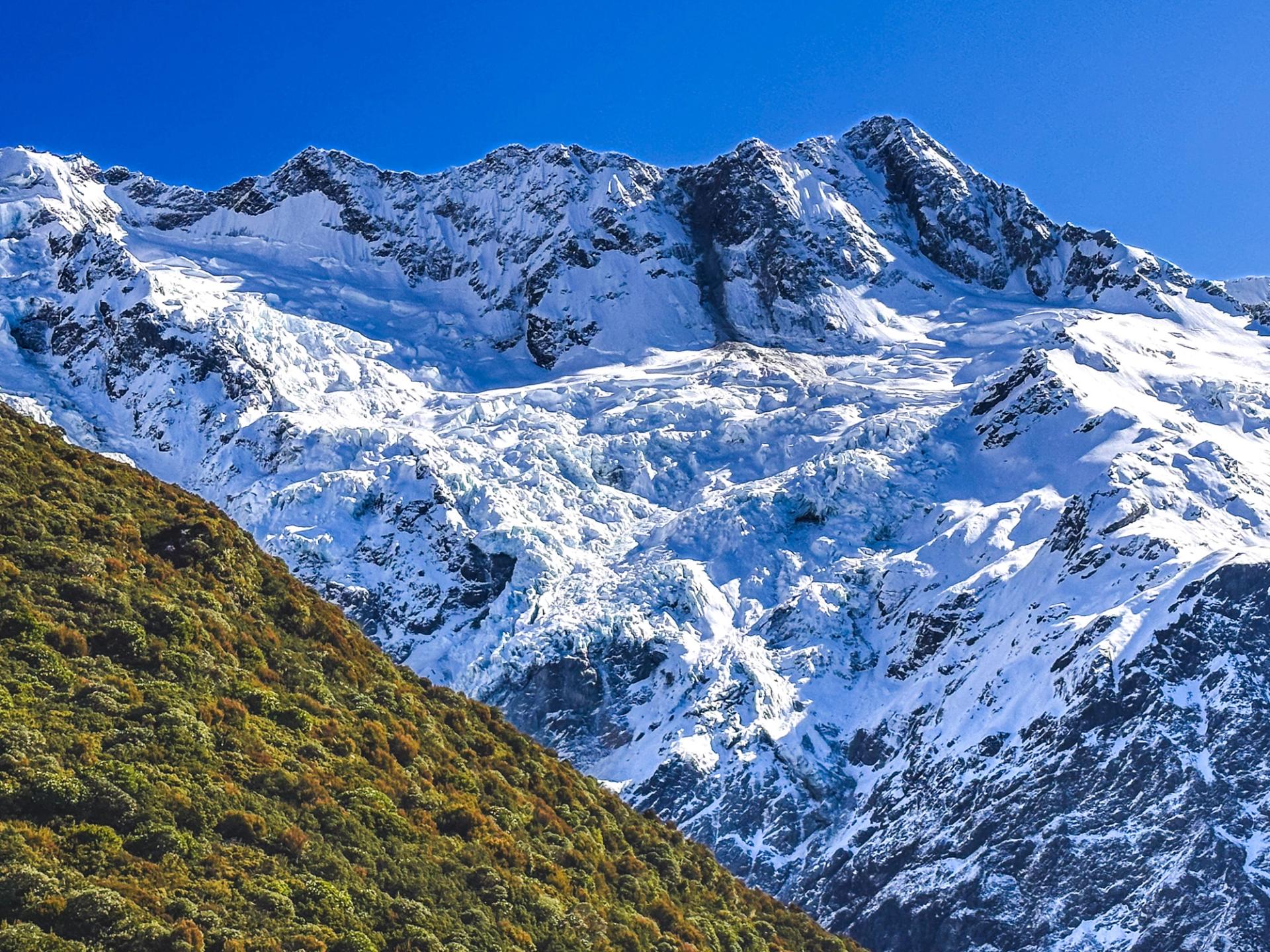Sealy Tarns Track | Mackenzie Country - New Zealand Trip Ideas
