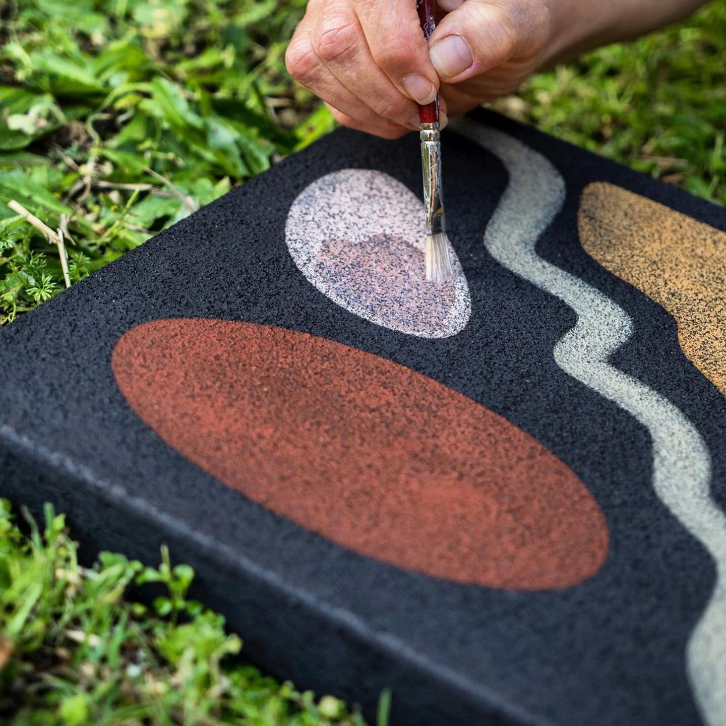 Exploring Australian Aboriginal Artists - 8 Inspiring Creators · Urth ...