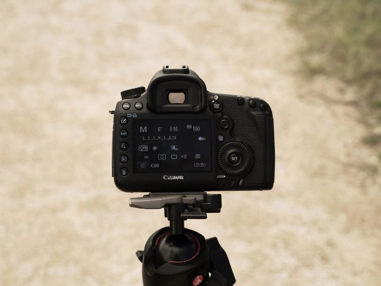 A Quick Guide to F-Stops: Examples & Photos · Urth Magazine