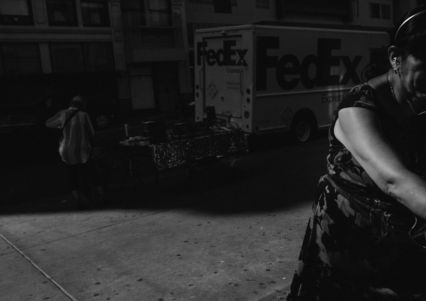 Intimate Street Photography with a CPL Filter · Urth Magazine