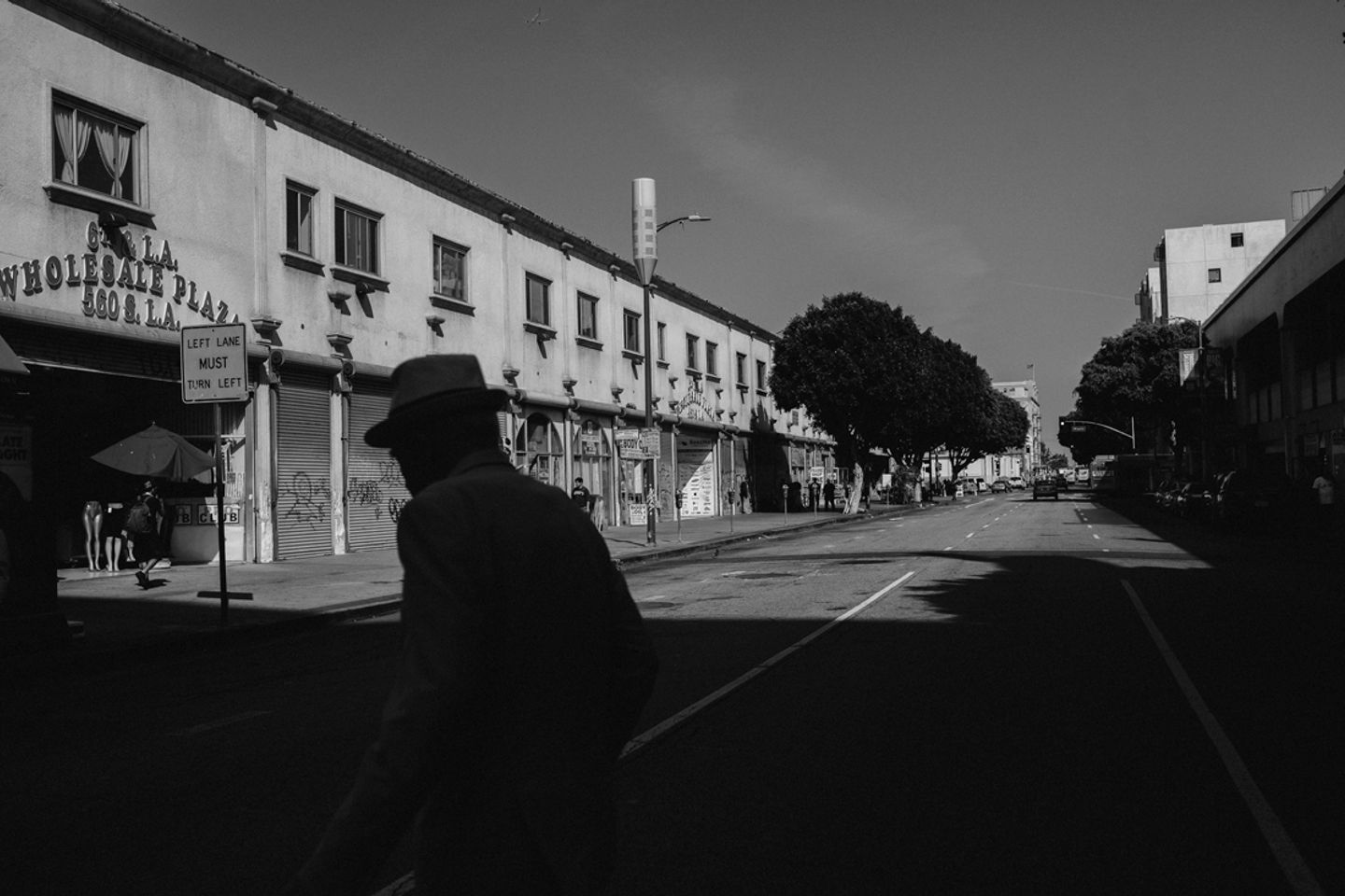 Intimate Street Photography with a CPL Filter · Urth Magazine