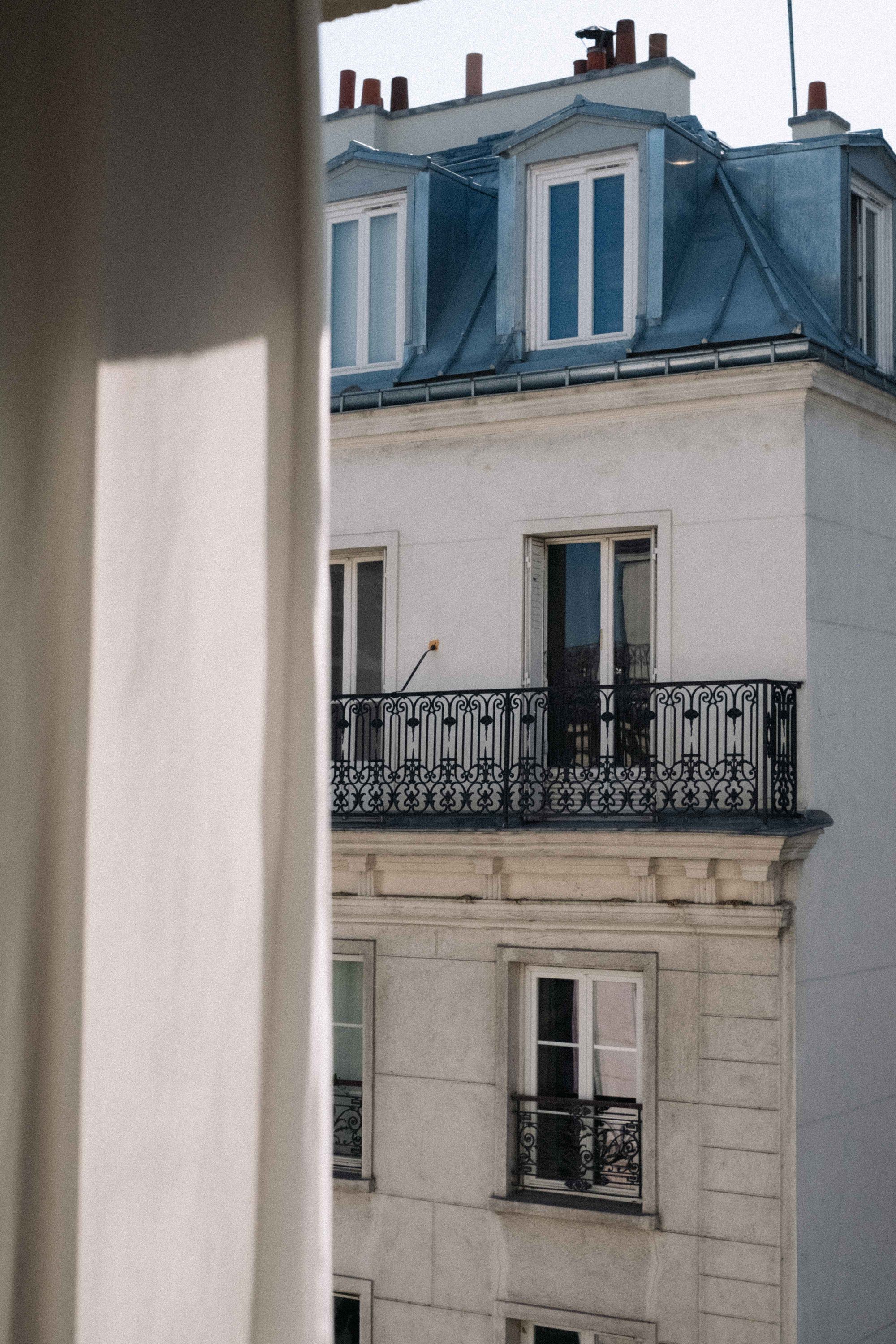 Inside the Home Studio of Nick Prideaux · Urth Magazine