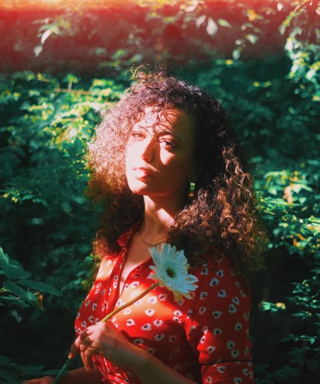 Blooming Portraiture: Mandy Sham's Artistic Fusion of Flowers and ...