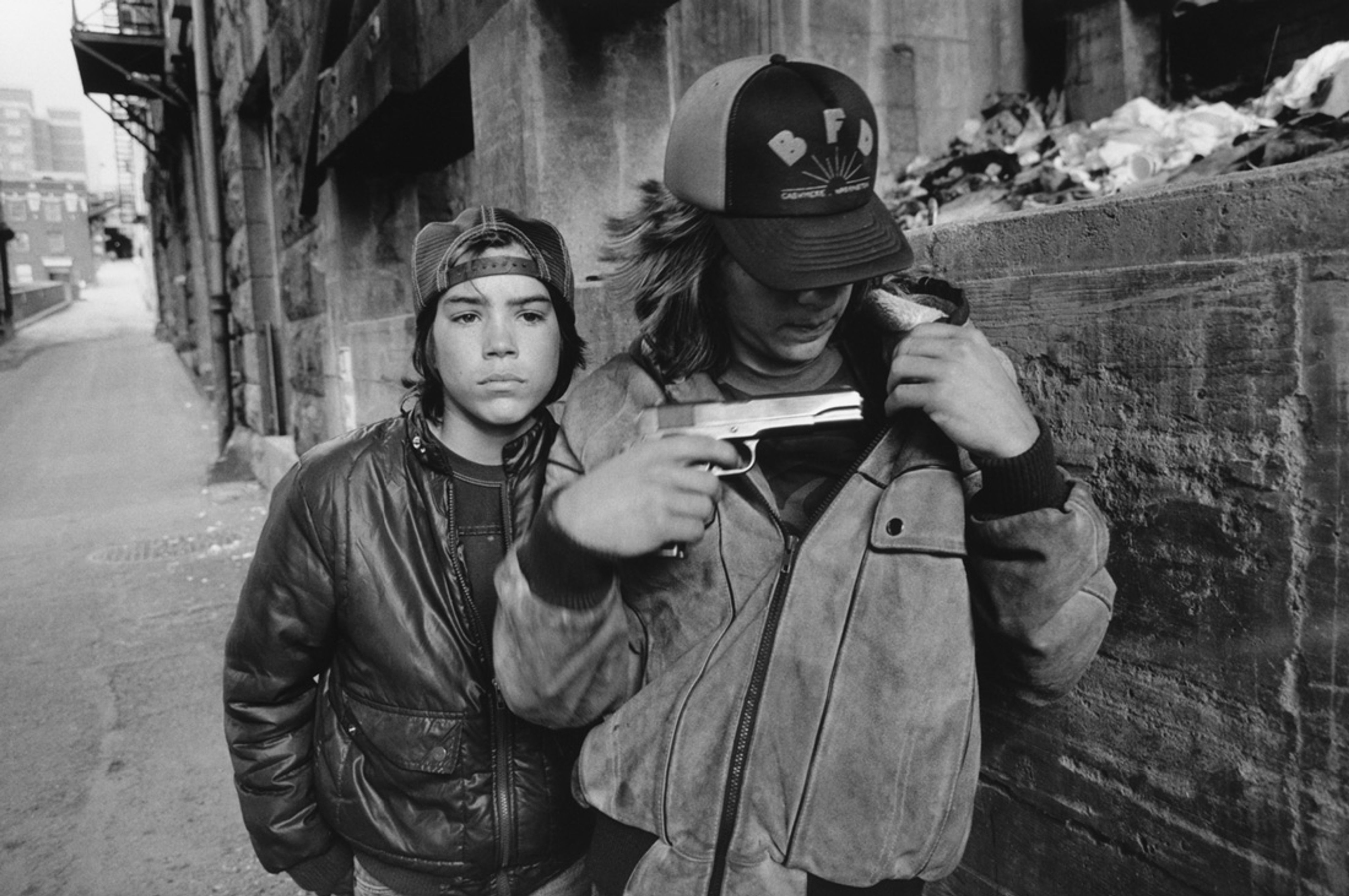 Exploring Mary Ellen Mark's Photography- Capturing the Marginalized ...