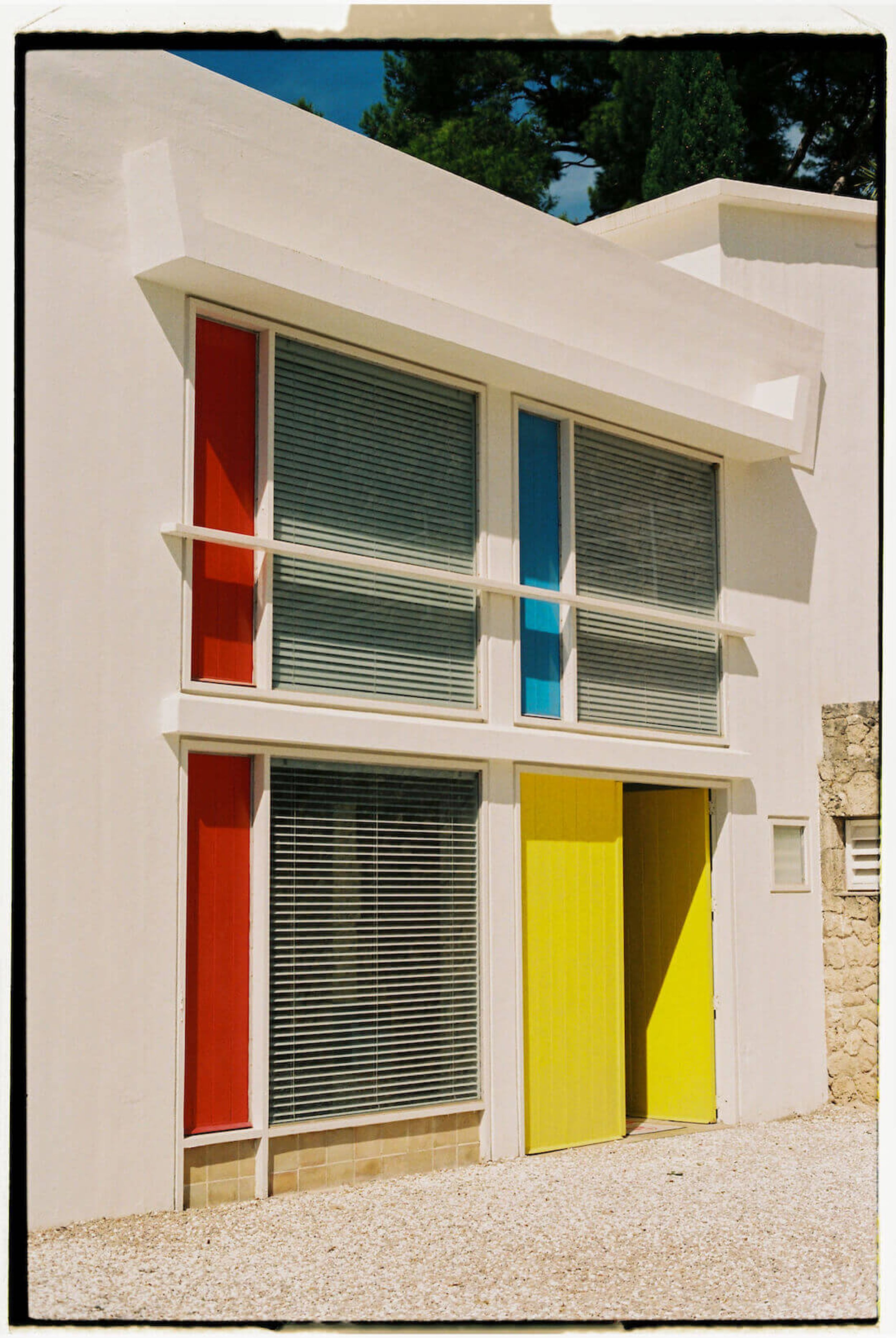 In Studio: A Look Inside Joan Miró’s Custom-Designed Workshop · Urth ...