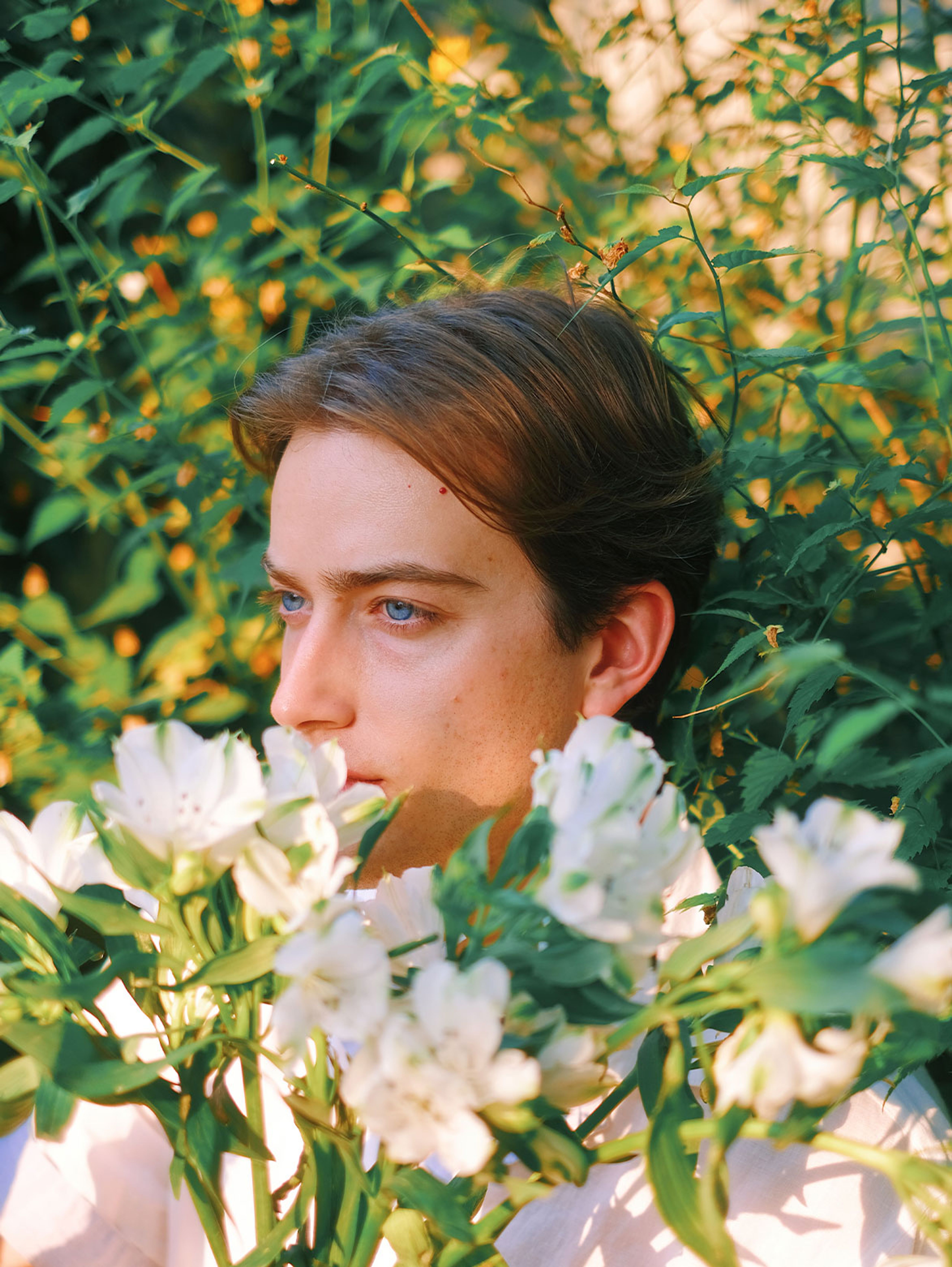 Blooming Portraiture: Mandy Sham's Artistic Fusion of Flowers and ...