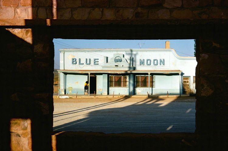 The Greats: How Alex Webb Found His Street Photography Style | Urth ...