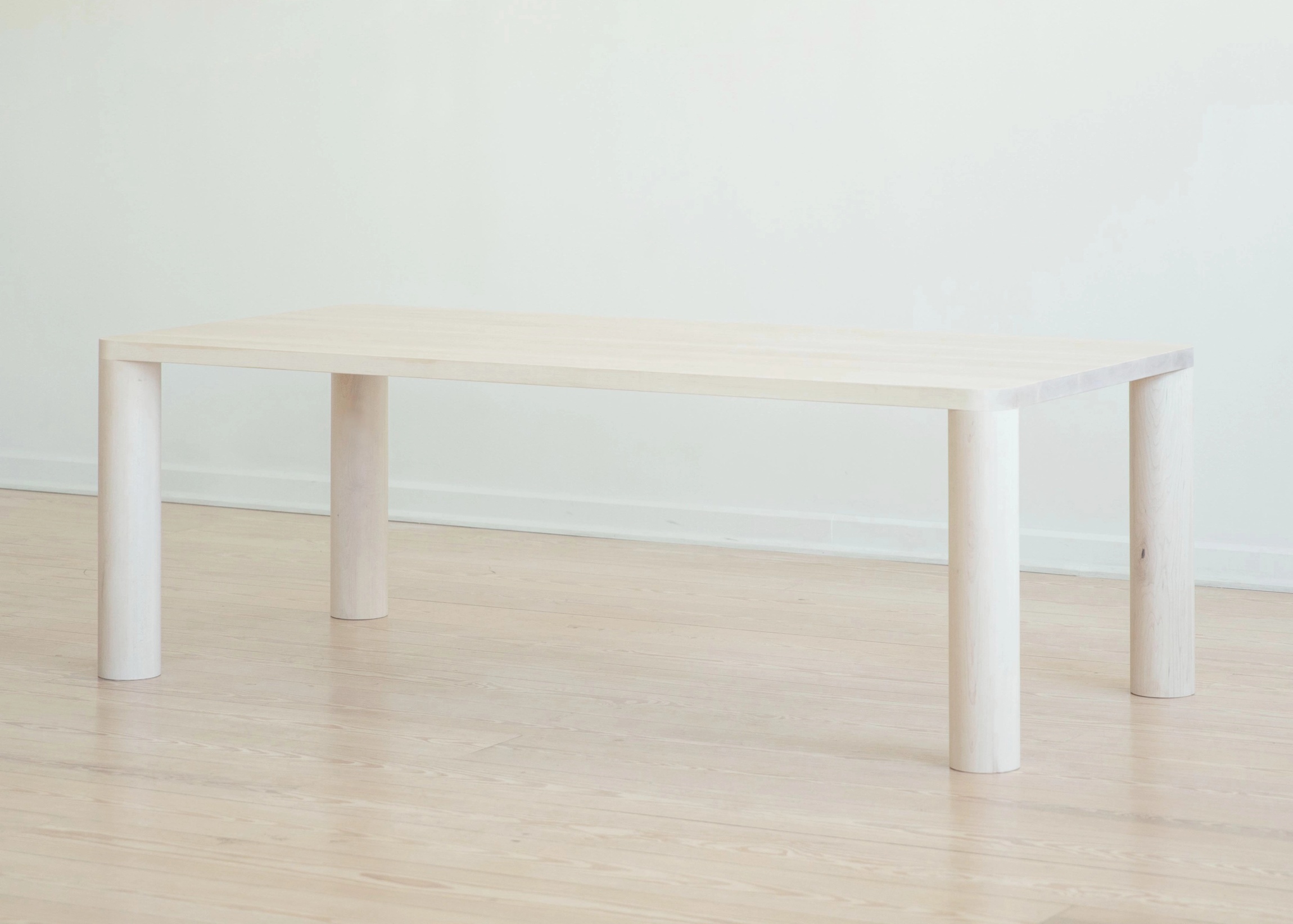COLUMN DINING TABLE Offset Leg | Fort Standard
