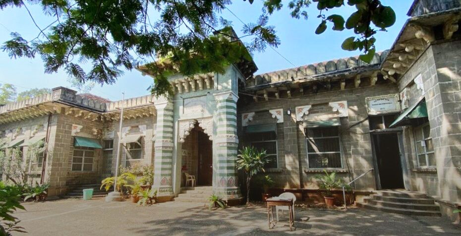 From Bark to Parchment, Re-reading the Past at the Bhandarkar Institute