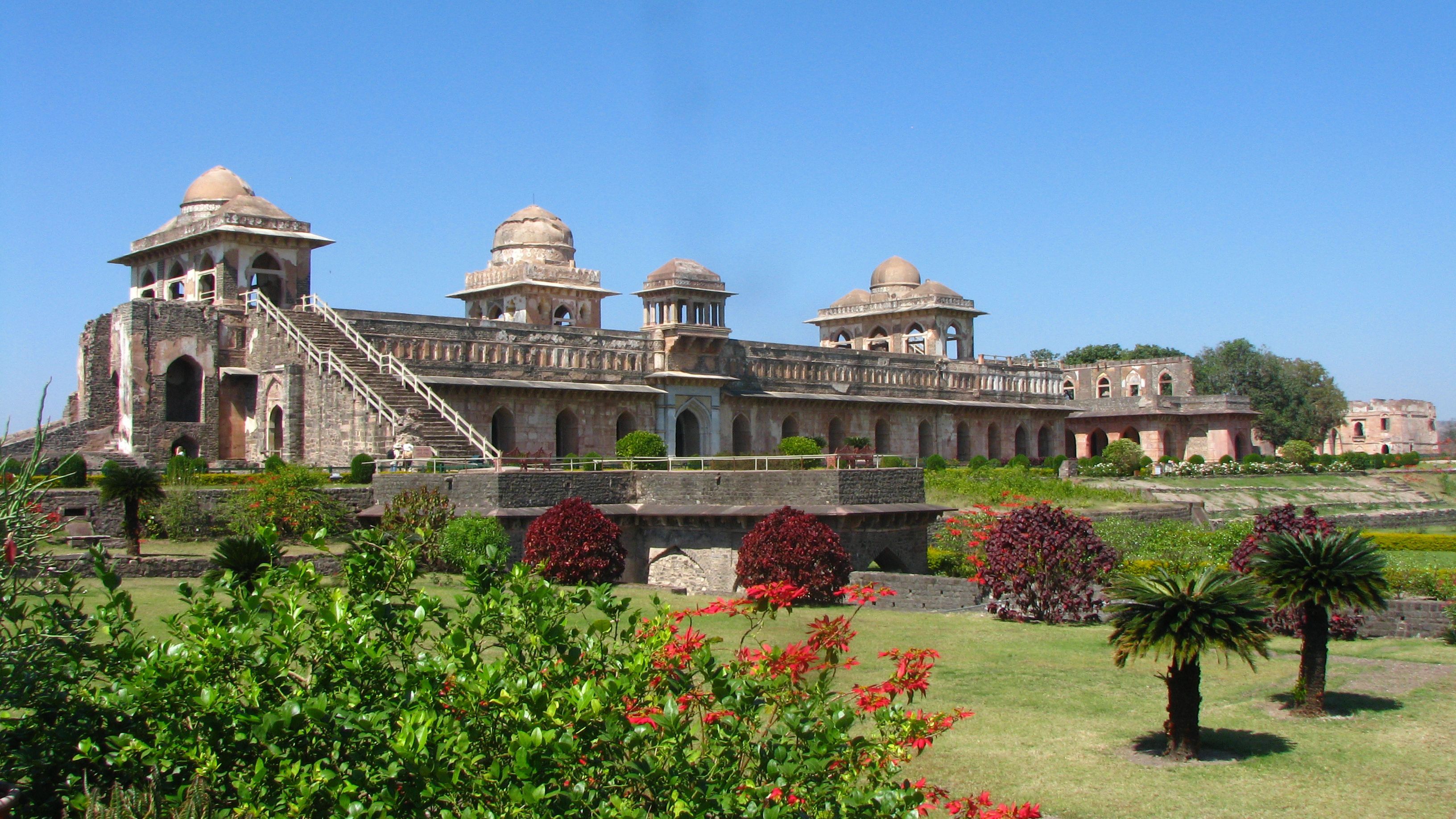 Mandu: Pride of the Malwa Sultans