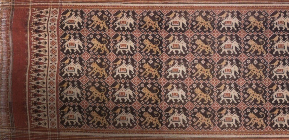 Ikat: Weave with a Mathematical Twist