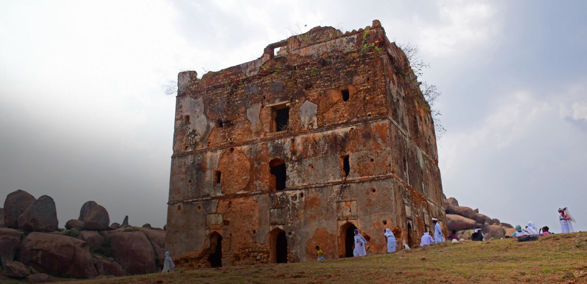 Navratangarh: Lost Kingdom of the Nagvanshis